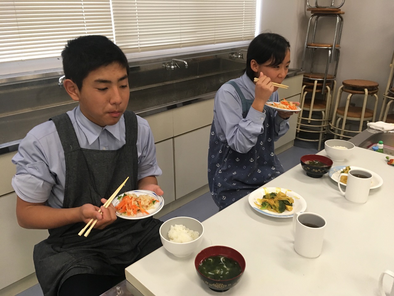 J1-2 J1-4 調理実習② – 学校法人山口高川学園 過去ブログ